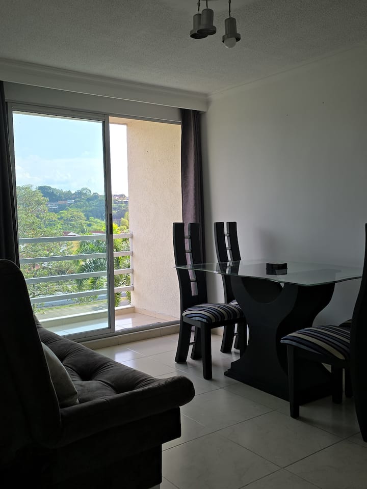 Bonito, Cómodo Y Bien Ubicado. - Pereira, Colombia