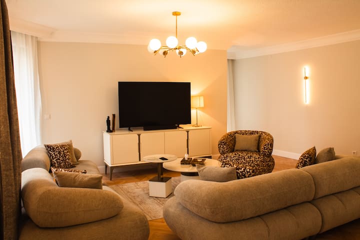 Brand New Designer | Self Check-in | Spotless - Ankara
