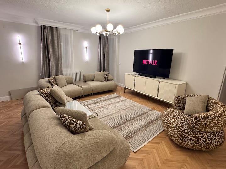 Brand New Designer | Self Check-in | Spotless - Ankara