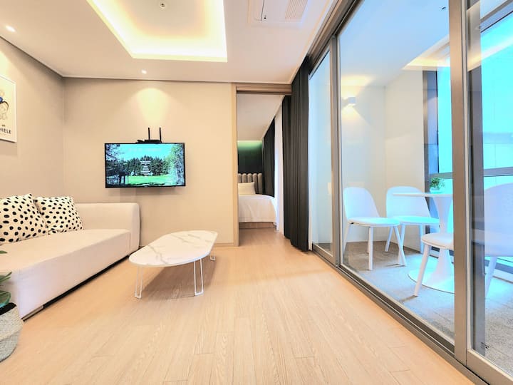 L11-9[newly Built/합법숙소][핵심번화가/해변5분/지하철역 3분/짐보관] - Busan