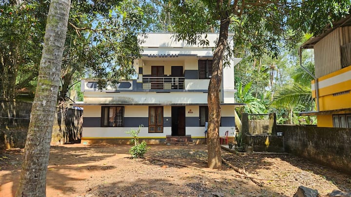 Sanctuary Pg: Ladies' Upper Deck - Neyyattinkara