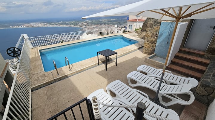 Maison D'exception Avec Vue Panoramique Sur La Mer - Roses