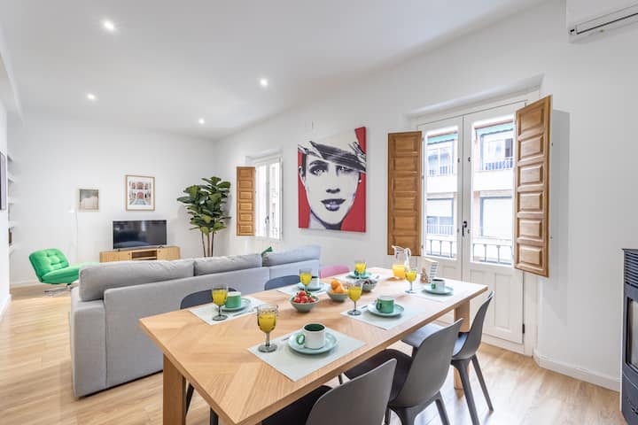 Feel At Home In Charming Central Duplex - Granada