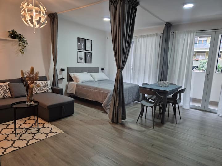 Rifugio Urbano- Apt Moderno Metro C + Wifi Veloce - Ciampino