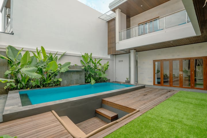 Villa Ombhak Sanur - Sanur