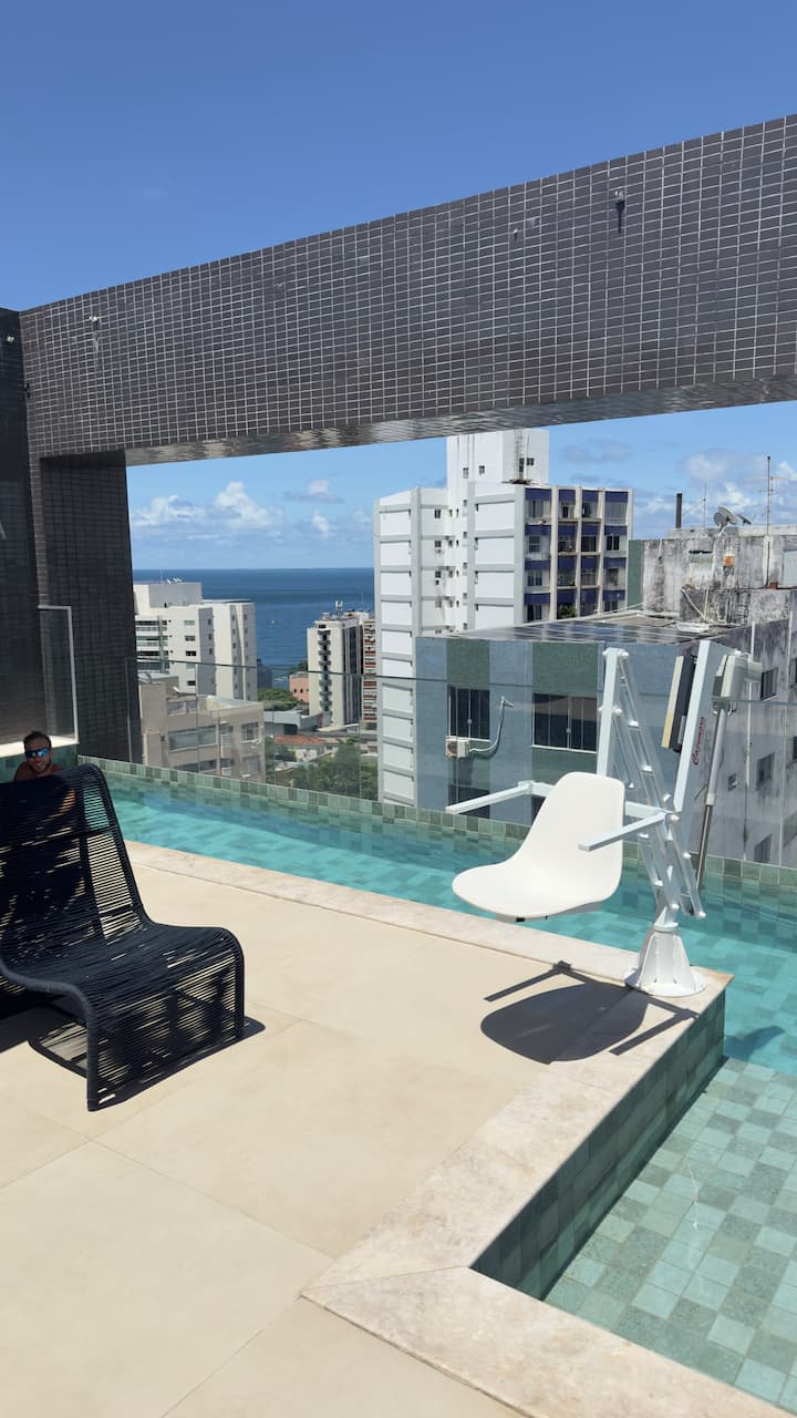 Lindo Apartamento! 3min Andando Do Porto Da Barra - Barra, Brazil