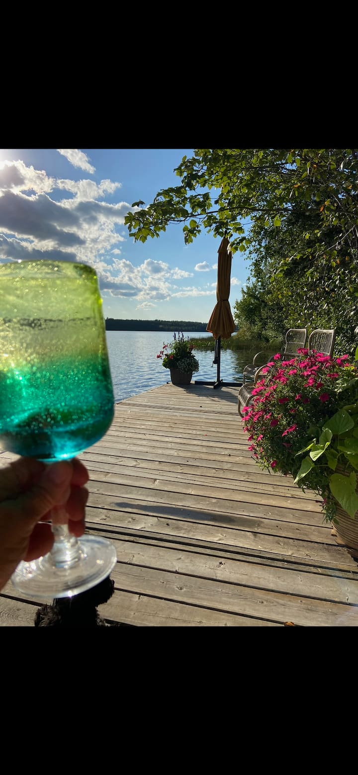 Lakefront City Retreat - Nova Scotia