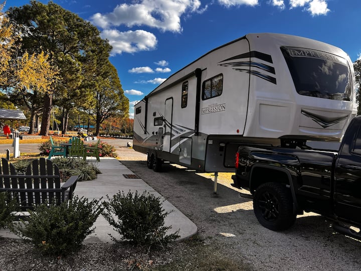 Camping Retreat In The Oceanfront Pines - Chesapeake, VA