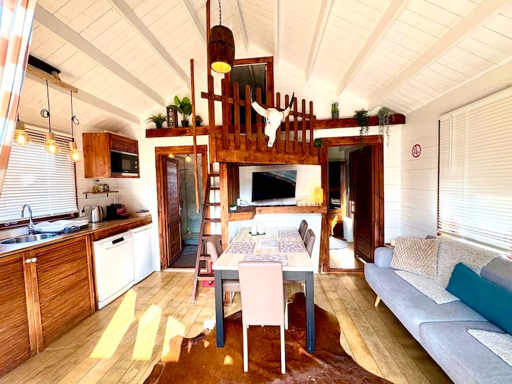 New Cozy Chalet & Private Wellness Near Amsterdam - Hoofddorp