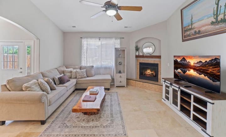 Golf Course Home · Retro Route 66 & Canyon Cayon - Williams, AZ