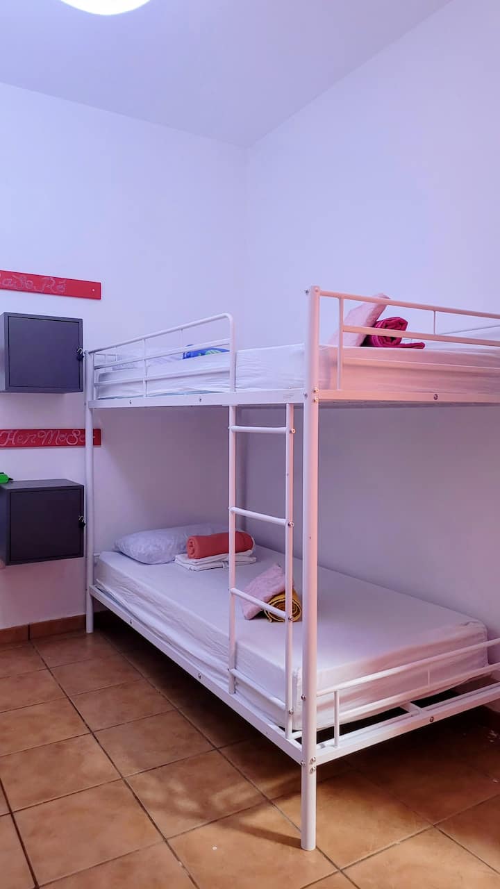 Solo Mujeres Dormitorio Compartido Femenino - Playa del Inglés