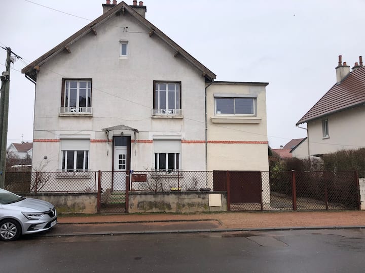 Maison Au Rez-de-chaussée Avec Terrains Clos - Dijon