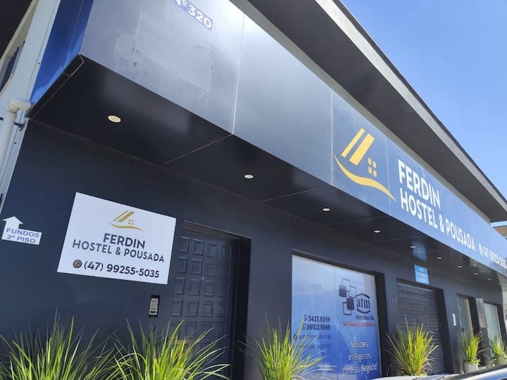 Ferdin Hostel E Pousada - Joinville