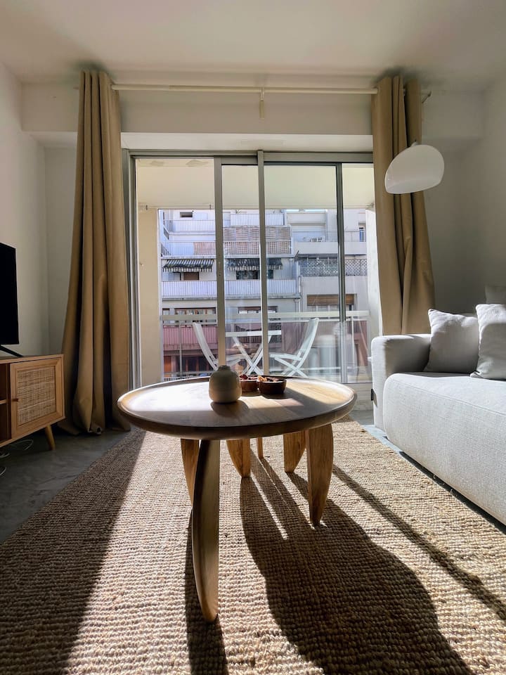 Appartement Avec Terrasse- 2 à 4 Personnes - Nice