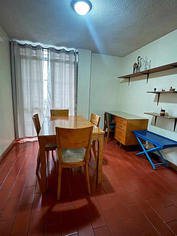 Apartamento Familiar Y Acogedor De 2 Habitaciones - Caracas