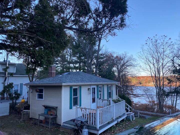 Lake View Cottage - Worcester, MA