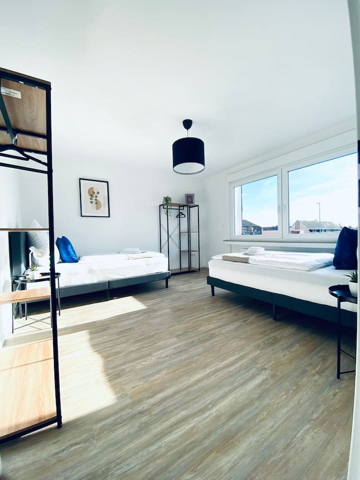 Komfortable Xxl Teamsuite Mit 1,20 Betten - Duisburg