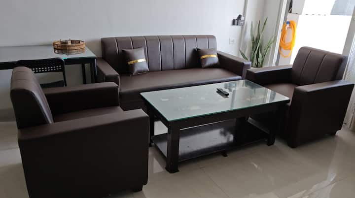 Dwarka Express Studios 2bhk Icc@plaza106@sector106 - Gurgaon