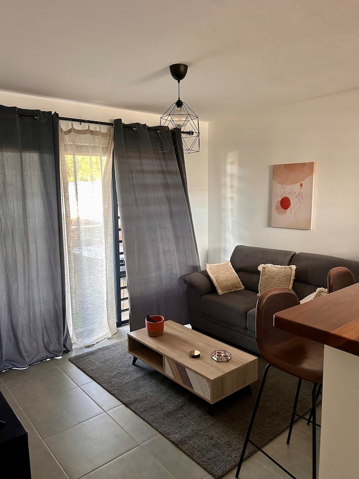 T2 Cosy - Résidence Privée Avec Piscine à Baduel - Cayenne