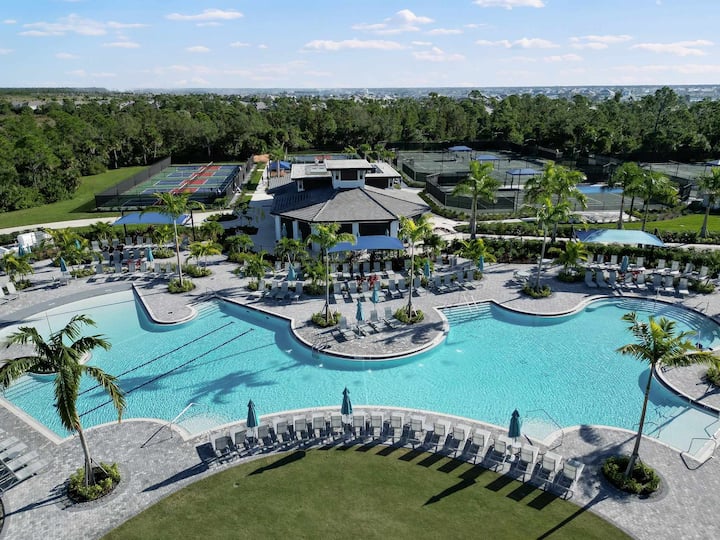 Golf View Condo W/ Balcony & Pool Access - North Port, FL