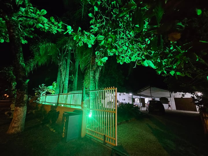 Casa Espaçosa Na Barra Do Saí! - Itapoá