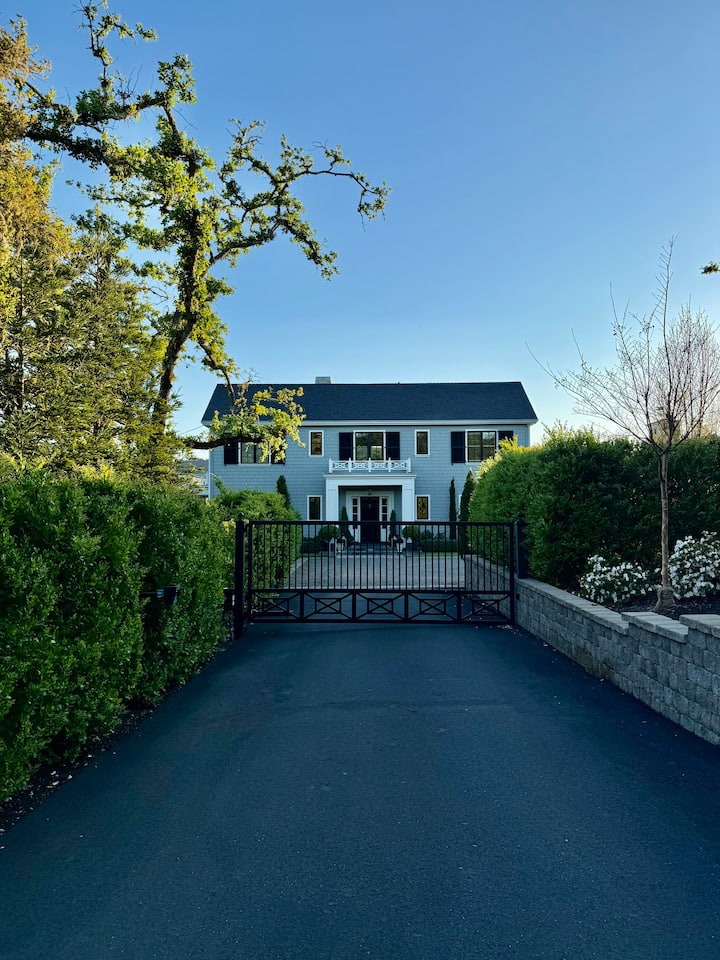 Private Estate In The Heart Of Dry Creek Valley - Geyserville, CA