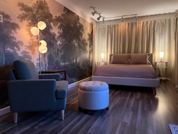 Enchanting Stay Above A Craft Cocktail Bar - Detroit, MI