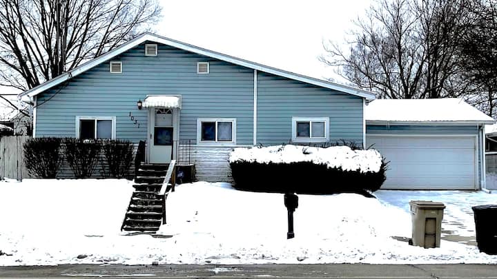 Nd Golden Blue House - 1 Block To Campus - Notre Dame, IN