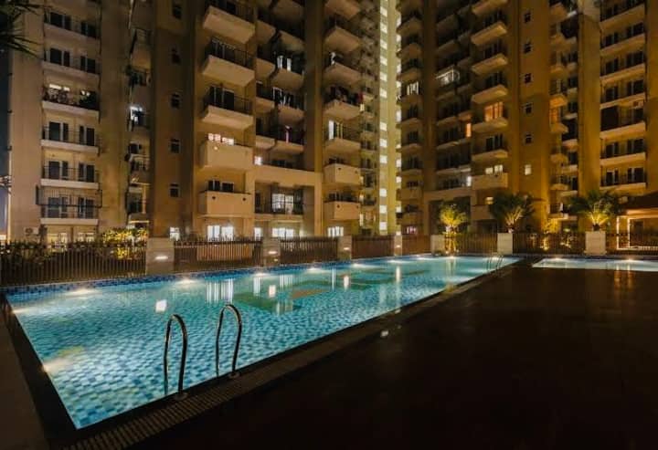 Cozy & Modern 2bhk - Ghaziabad