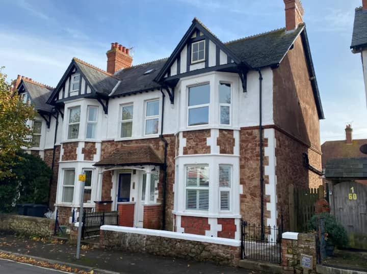Whole House Nr Beach With Wifi, Kitchen & Parking - Minehead