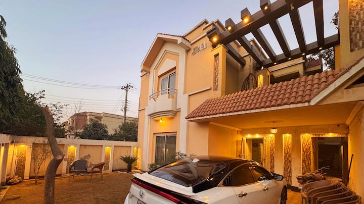 Haven Lodge - 4br Luxurious Villa In Lahore - Lahore