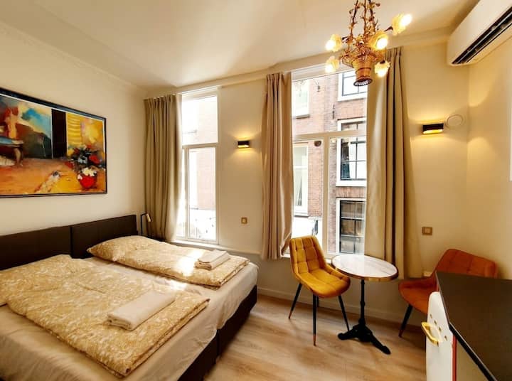 Classic Room In Core Center - Amsterdam
