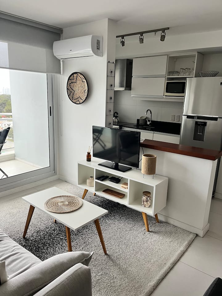 Apartamento Con Piscina Interior Y Exterior - Uruguay