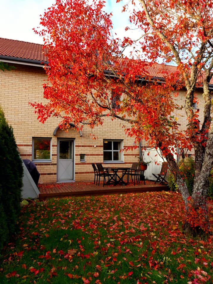 Tilava Rivitaloasunto Saunalla, Lähellä Keskustaa - Lieto