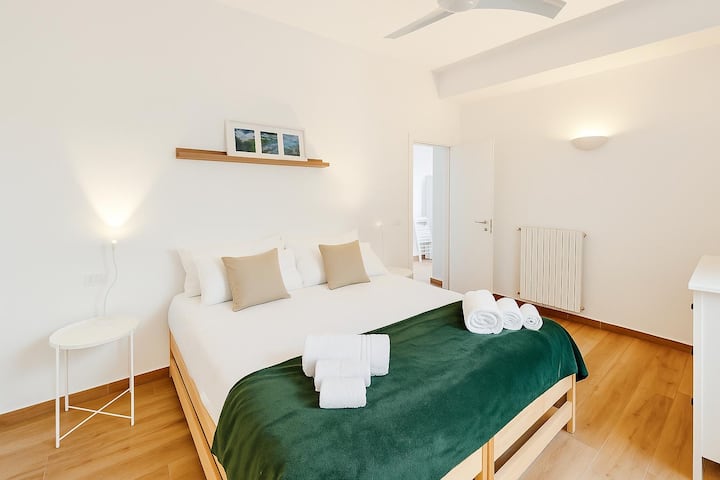 Historic Apartment Near Center + Free Parking - Como