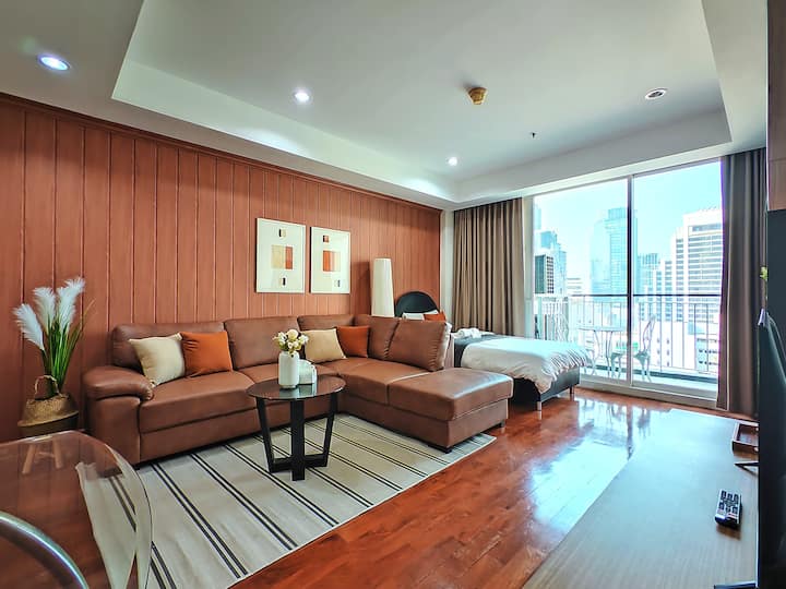 Nirin: Spacious 1br 2beds Sukkhumvit 24 Phromphong - Bangkok