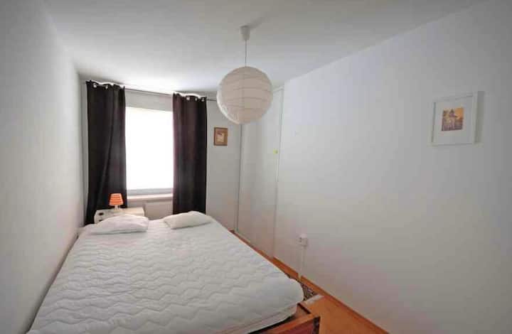 Pleasant Apartment Near Metro - Prague