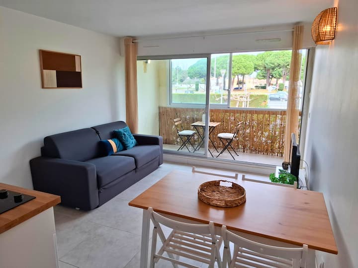 Le Grand Pavois : Balcon, Marina, Parking & Vélos - Plage de l'Espiguette