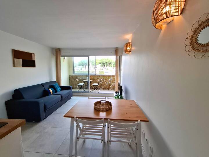 Le Grand Pavois : Balcon, Marina, Parking - Port Camargue