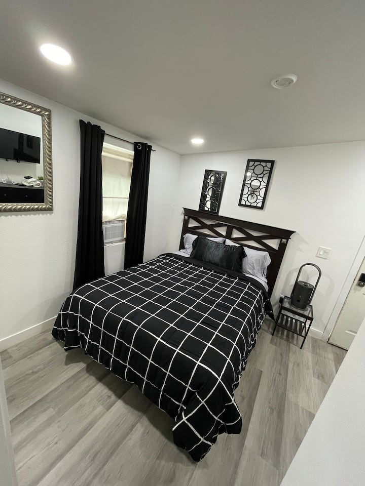 Attached Back, House - San Bernardino