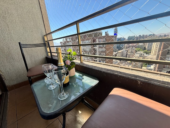 Depto. 6 Personas Metro Moneda - Macul