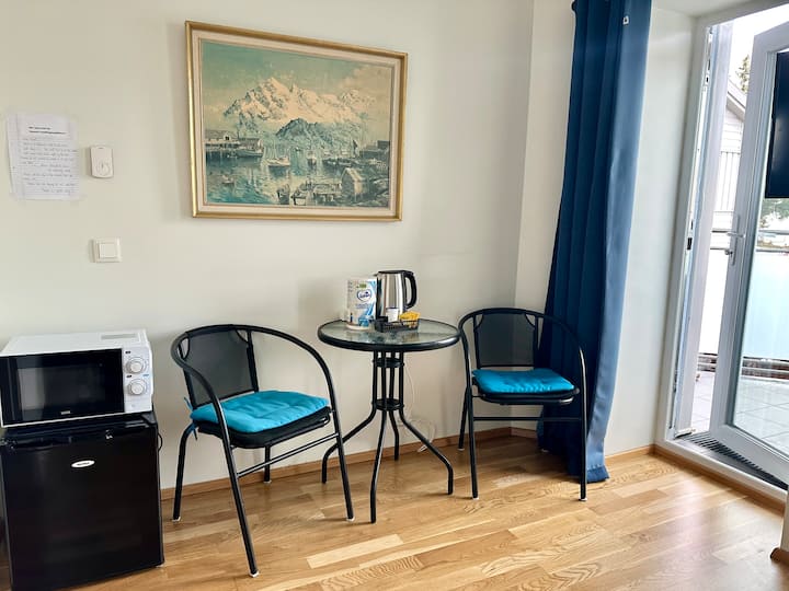 Room With Small Balcony. - Tromsø