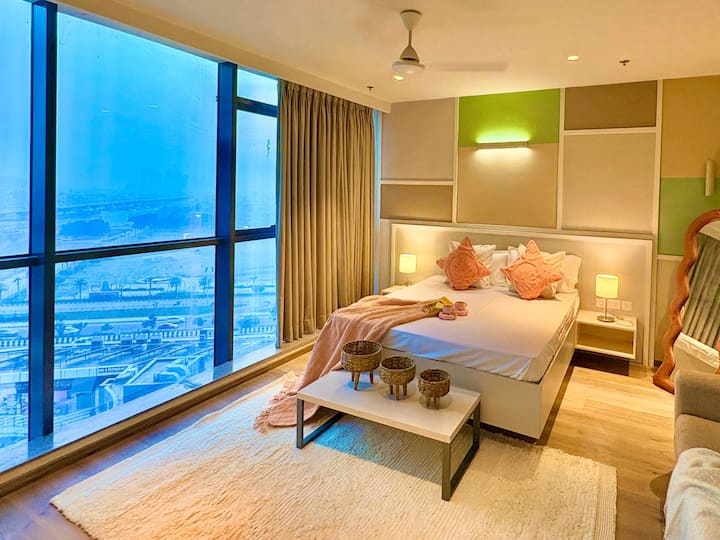 Comfort Studio | Bright, Neat & Well-connected - 