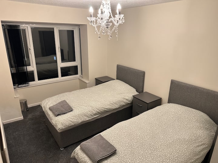 Stylish Charming Room - Wellingborough