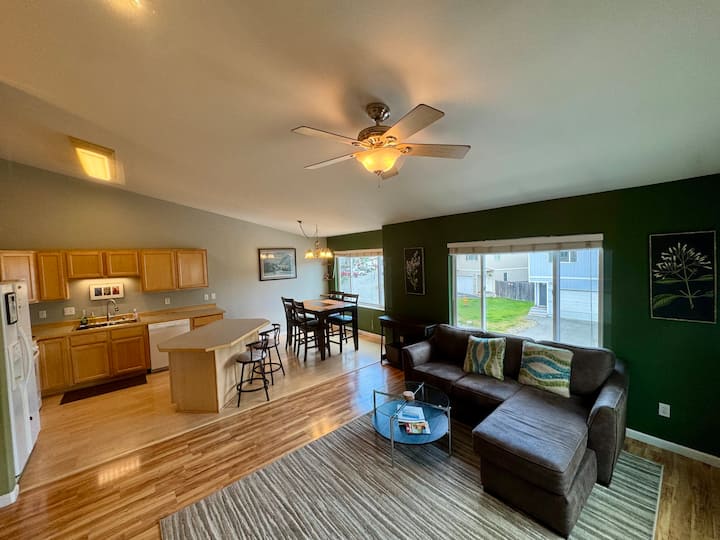 Greenbelt Condo - Anchorage, AK