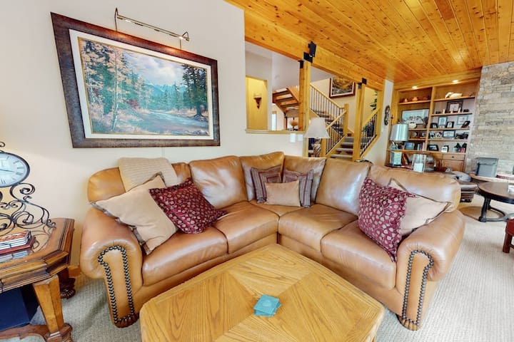 4br Townhome, Grill, Peloton, Near Golf , Bus Stop - Vail, CO