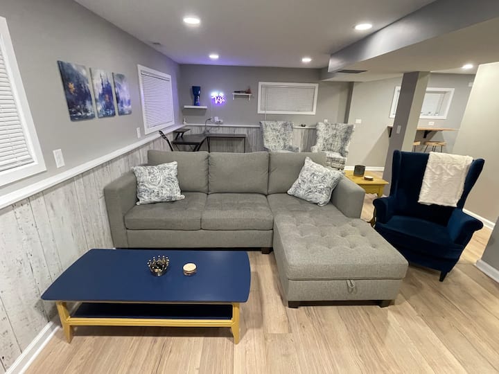 Moss Point House-navy Families Welcomed! - Gurnee, IL