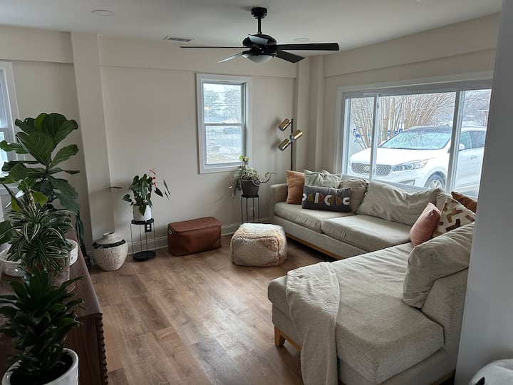 3b 2bath Modern Central Dc Getaway - Annandale, VA