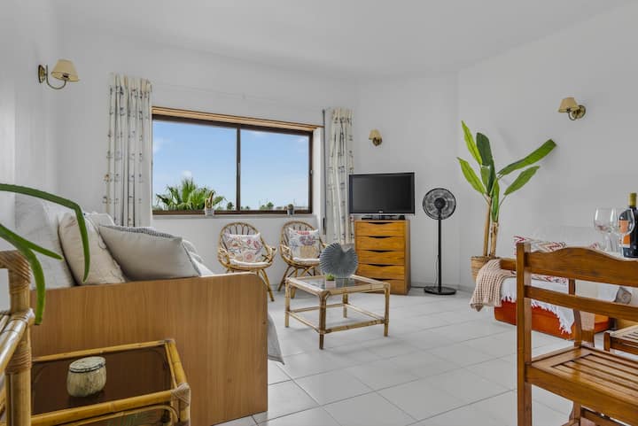 Ocean Sunset View| 200m Beach |4p Apt| Near Lisbon - Almada