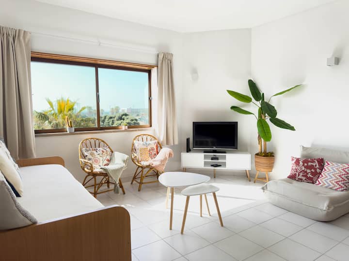 Ocean Sunset View| 200m Beach |4p Apt| Near Lisbon - Almada